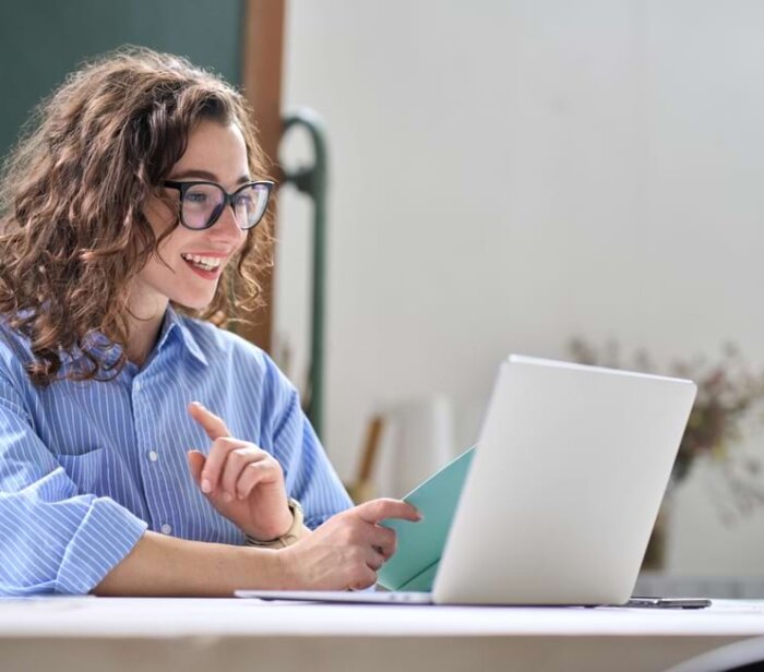 Everyday e-HR Software | Metrilio